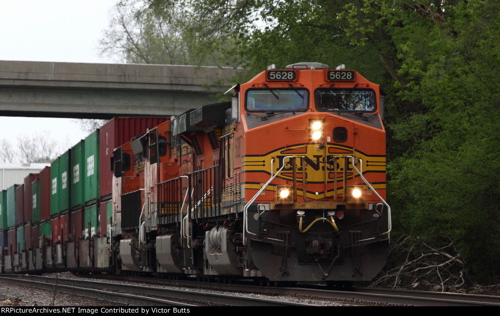 BNSF 5628